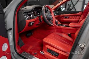 Pelēks Bentley Bentayga 2023 Rīga, ar dzinēja tilpumu 4.00 L un nobraukumu 14 tūkst. km par 264990 €, foto 10 vietnē AUTOMOTO.COM.LV