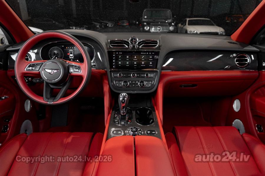 Pelēks Bentley Bentayga 2023 Rīga, ar dzinēja tilpumu 4.00 L un nobraukumu 14 tūkst. km par 264990 €, foto 12 vietnē AUTOMOTO.COM.LV