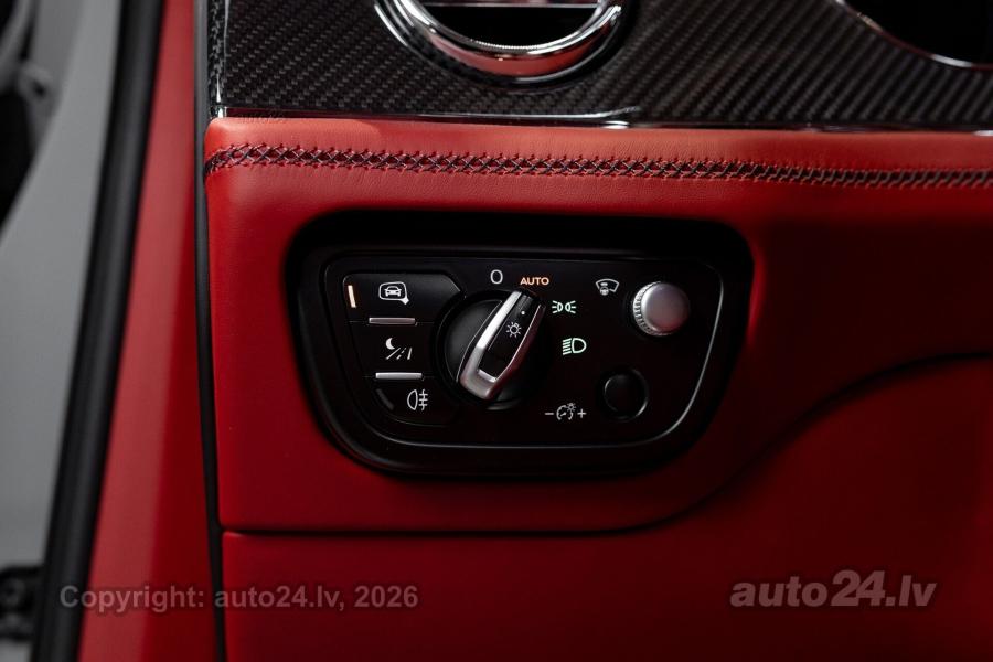 Pelēks Bentley Bentayga 2023 Rīga, ar dzinēja tilpumu 4.00 L un nobraukumu 14 tūkst. km par 264990 €, foto 20 vietnē AUTOMOTO.COM.LV