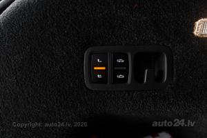 Pelēks Bentley Bentayga 2023 Rīga, ar dzinēja tilpumu 4.00 L un nobraukumu 14 tūkst. km par 264990 €, foto 30 vietnē AUTOMOTO.COM.LV