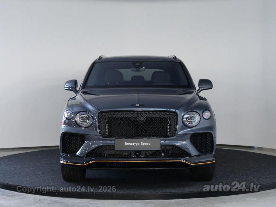 Pelēks Bentley Bentayga 2026 Tallina, ar dzinēja tilpumu 4.00 L un nobraukumu 38 tūkst. km par 370905 €, foto 3 vietnē AUTOMOTO.COM.LV