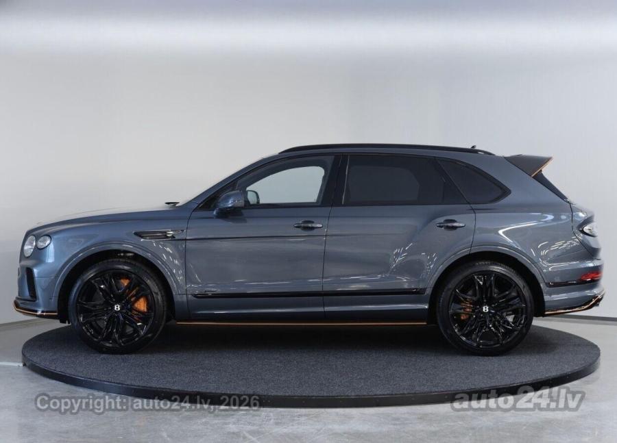 Pelēks Bentley Bentayga 2026 Tallina, ar dzinēja tilpumu 4.00 L un nobraukumu 38 tūkst. km par 370905 €, foto 11 vietnē AUTOMOTO.COM.LV
