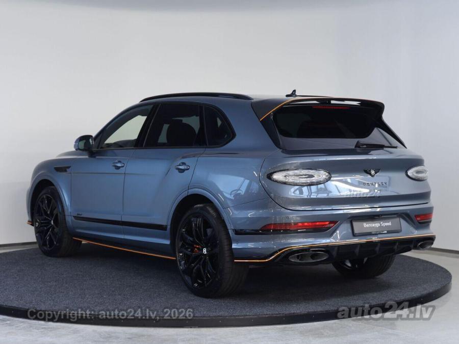 Pelēks Bentley Bentayga 2026 Tallina, ar dzinēja tilpumu 4.00 L un nobraukumu 38 tūkst. km par 370905 €, foto 13 vietnē AUTOMOTO.COM.LV