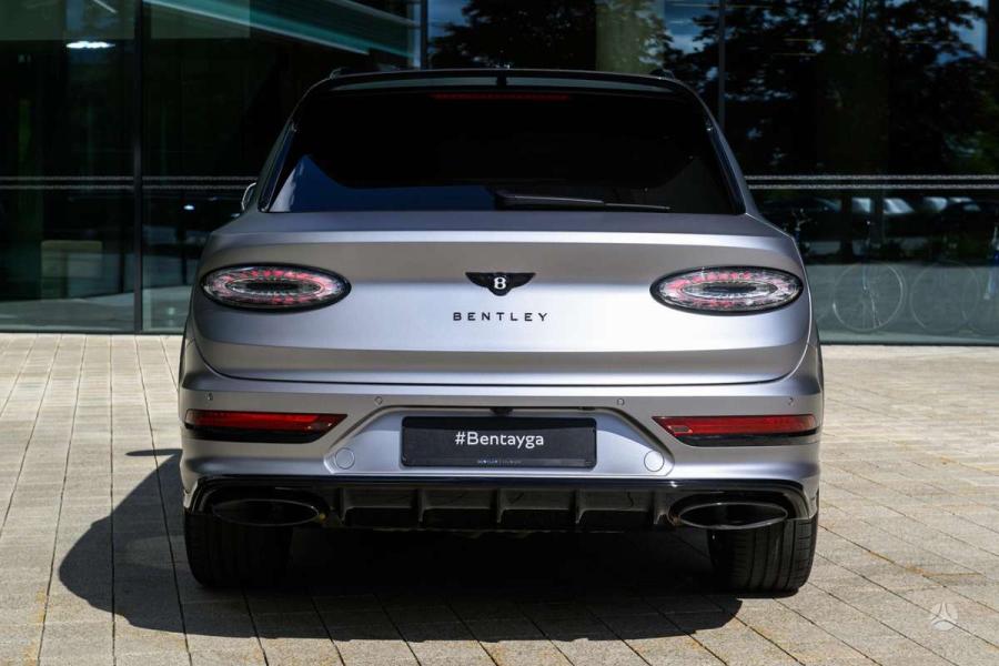 Pelēks Bentley Bentayga 2026 Viļņa, ar dzinēja tilpumu 4.00 L un nobraukumu 2 tūkst. km par 370260 €, foto 8 vietnē AUTOMOTO.COM.LV