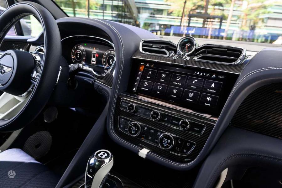 Pelēks Bentley Bentayga 2026 Viļņa, ar dzinēja tilpumu 4.00 L un nobraukumu 2 tūkst. km par 370260 €, foto 17 vietnē AUTOMOTO.COM.LV
