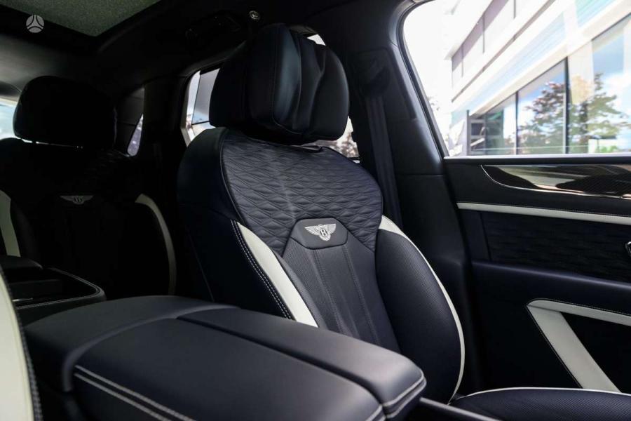 Pelēks Bentley Bentayga 2026 Viļņa, ar dzinēja tilpumu 4.00 L un nobraukumu 2 tūkst. km par 370260 €, foto 20 vietnē AUTOMOTO.COM.LV