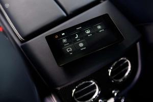 Pelēks Bentley Bentayga 2026 Viļņa, ar dzinēja tilpumu 4.00 L un nobraukumu 2 tūkst. km par 370260 €, foto 22 vietnē AUTOMOTO.COM.LV