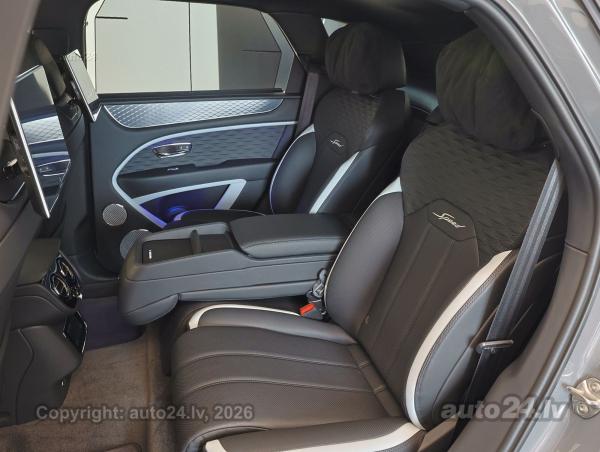 Grey Bentley Bentayga 2026 in Tallinn, with an engine capacity of 4.00 L and mileage of 7 thousand km for 316200 €, photo 8 on AUTOMOTO.COM.LV
