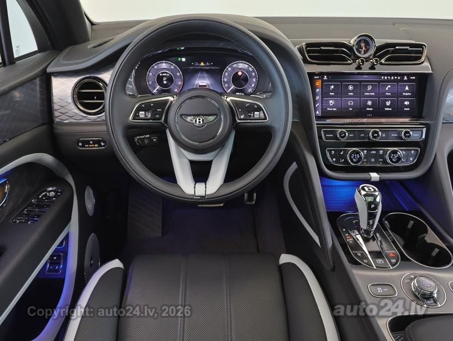 Grey Bentley Bentayga 2026 in Tallinn, with an engine capacity of 4.00 L and mileage of 7 thousand km for 316200 €, photo 14 on AUTOMOTO.COM.LV