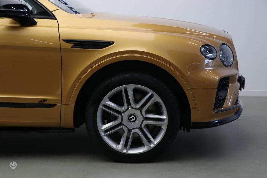 Oranžs Bentley Bentayga 2022 Viļņa, ar dzinēja tilpumu 4.00 L un nobraukumu 76 tūkst. km par 194990 €, foto 5 vietnē AUTOMOTO.COM.LV