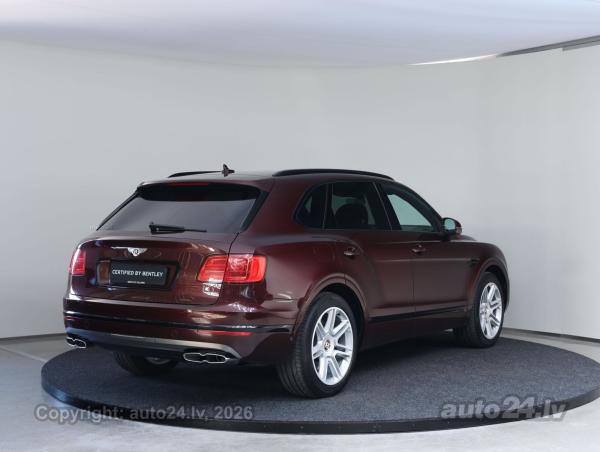 Red Bentley Bentayga 2019 in Tallinn, with an engine capacity of 4.00 L and mileage of 28 thousand km for 119000 €, photo 2 on AUTOMOTO.COM.LV