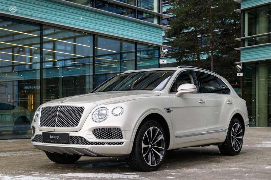 Balts Bentley Bentayga 2019 Viļņa, ar dzinēja tilpumu 4.00 L un nobraukumu 75 tūkst. km par 120000 €, foto 1 vietnē AUTOMOTO.COM.LV