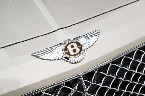 Balts Bentley Bentayga 2019 Viļņa, ar dzinēja tilpumu 4.00 L un nobraukumu 75 tūkst. km par 120000 €, foto 9 vietnē AUTOMOTO.COM.LV