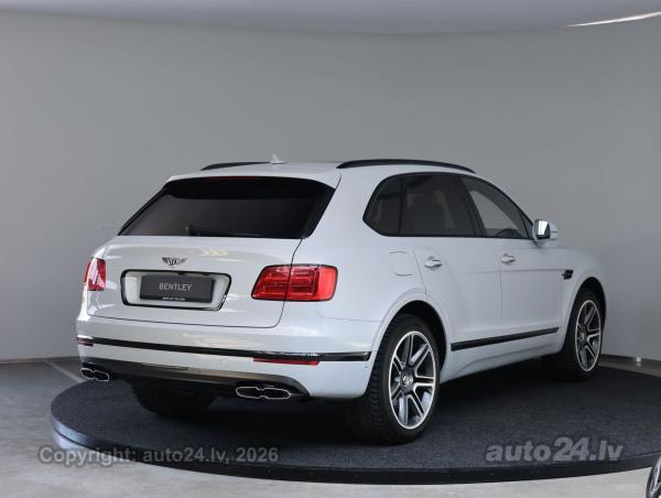 White Bentley Bentayga 2019 in Tallinn, with an engine capacity of 4.00 L and mileage of 80 thousand km for 105000 €, photo 2 on AUTOMOTO.COM.LV