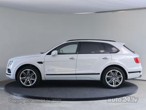 White Bentley Bentayga 2019 in Tallinn, with an engine capacity of 4.00 L and mileage of 80 thousand km for 105000 €, photo 12 on AUTOMOTO.COM.LV