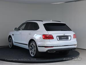 White Bentley Bentayga 2019 in Tallinn, with an engine capacity of 4.00 L and mileage of 80 thousand km for 105000 €, photo 20 on AUTOMOTO.COM.LV