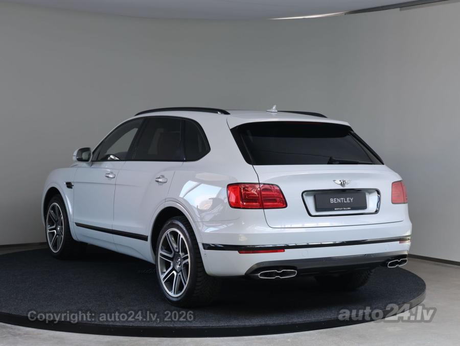 White Bentley Bentayga 2019 in Tallinn, with an engine capacity of 4.00 L and mileage of 80 thousand km for 105000 €, photo 20 on AUTOMOTO.COM.LV
