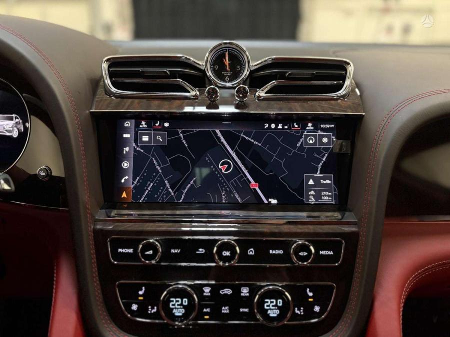 Balts Bentley Bentayga 2022 Viļņa, ar dzinēja tilpumu 4.00 L un nobraukumu 11 tūkst. km par 143500 €, foto 27 vietnē AUTOMOTO.COM.LV