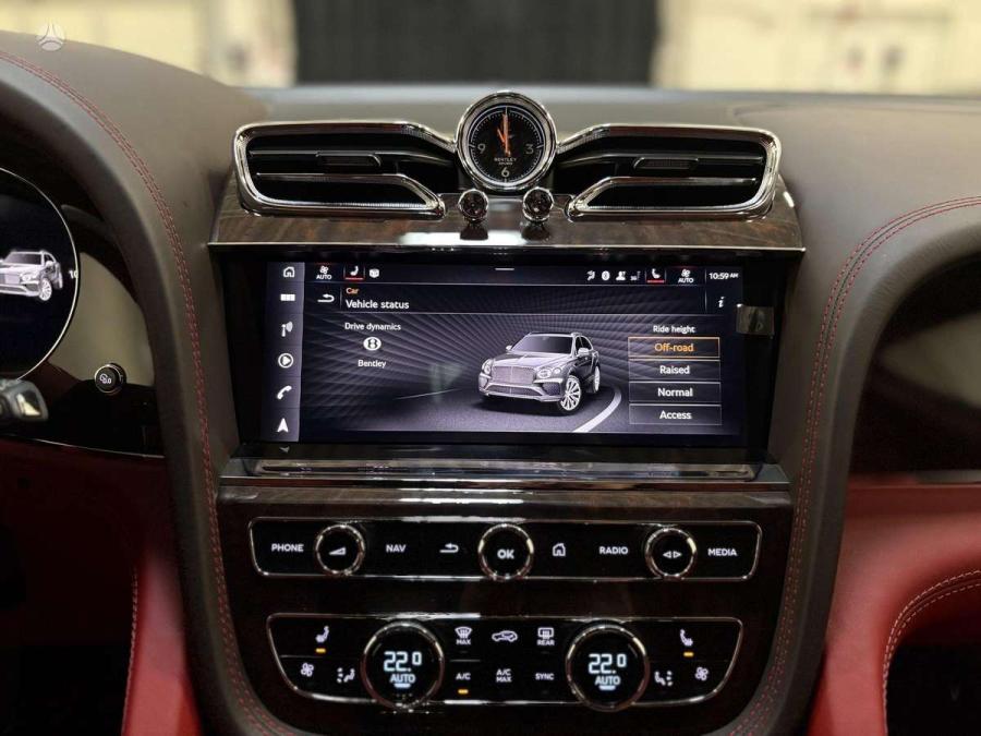 Balts Bentley Bentayga 2022 Viļņa, ar dzinēja tilpumu 4.00 L un nobraukumu 11 tūkst. km par 143500 €, foto 29 vietnē AUTOMOTO.COM.LV