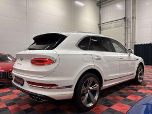Balts Bentley Bentayga 2022 Viļņa, ar dzinēja tilpumu 4.00 L un nobraukumu 11 tūkst. km par 136000 €, foto 5 vietnē AUTOMOTO.COM.LV