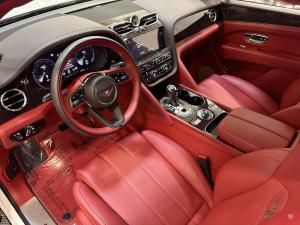 Balts Bentley Bentayga 2022 Viļņa, ar dzinēja tilpumu 4.00 L un nobraukumu 11 tūkst. km par 136000 €, foto 12 vietnē AUTOMOTO.COM.LV