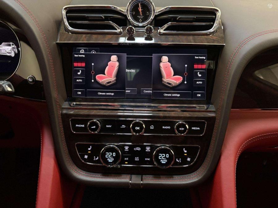 Balts Bentley Bentayga 2022 Viļņa, ar dzinēja tilpumu 4.00 L un nobraukumu 11 tūkst. km par 136000 €, foto 25 vietnē AUTOMOTO.COM.LV