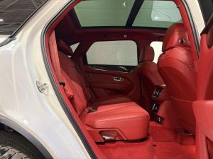 Balts Bentley Bentayga 2022 Viļņa, ar dzinēja tilpumu 4.00 L un nobraukumu 11 tūkst. km par 136000 €, foto 35 vietnē AUTOMOTO.COM.LV