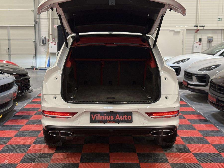 Balts Bentley Bentayga 2022 Viļņa, ar dzinēja tilpumu 4.00 L un nobraukumu 11 tūkst. km par 136000 €, foto 38 vietnē AUTOMOTO.COM.LV