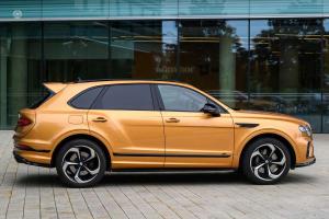 Dzeltens Bentley Bentayga 2022 Viļņa, ar dzinēja tilpumu 4.00 L un nobraukumu 79 tūkst. km par 167000 €, foto 7 vietnē AUTOMOTO.COM.LV