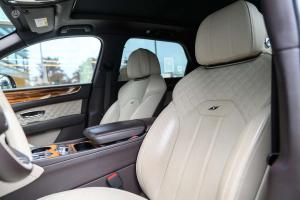 Dzeltens Bentley Bentayga 2022 Viļņa, ar dzinēja tilpumu 4.00 L un nobraukumu 79 tūkst. km par 167000 €, foto 12 vietnē AUTOMOTO.COM.LV