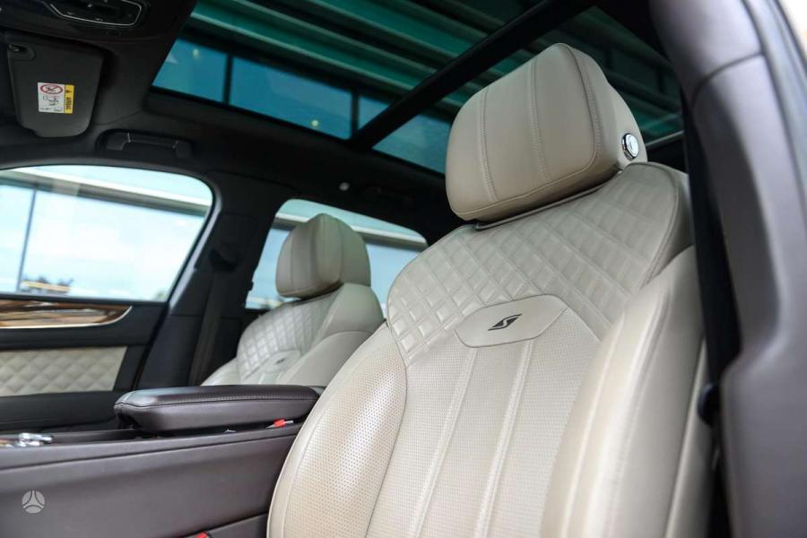 Dzeltens Bentley Bentayga 2022 Viļņa, ar dzinēja tilpumu 4.00 L un nobraukumu 79 tūkst. km par 167000 €, foto 21 vietnē AUTOMOTO.COM.LV
