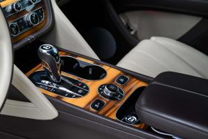 Dzeltens Bentley Bentayga 2022 Viļņa, ar dzinēja tilpumu 4.00 L un nobraukumu 79 tūkst. km par 167000 €, foto 22 vietnē AUTOMOTO.COM.LV