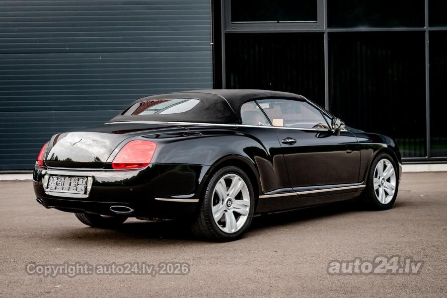 Melns Bentley Continental 2007 Pērnava, ar dzinēja tilpumu 6.00 L un nobraukumu 132 tūkst. km par 37900 €, foto 4 vietnē AUTOMOTO.COM.LV