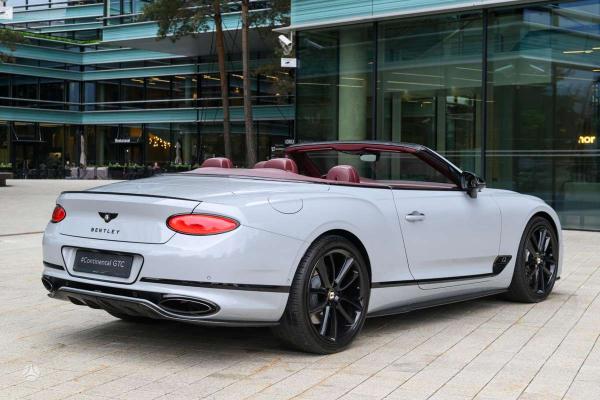 Black Bentley Continental 2020 in Vilnius, with an engine capacity of 5.95 L and mileage of 43 thousand km for 173000 €, photo 5 on AUTOMOTO.COM.LV