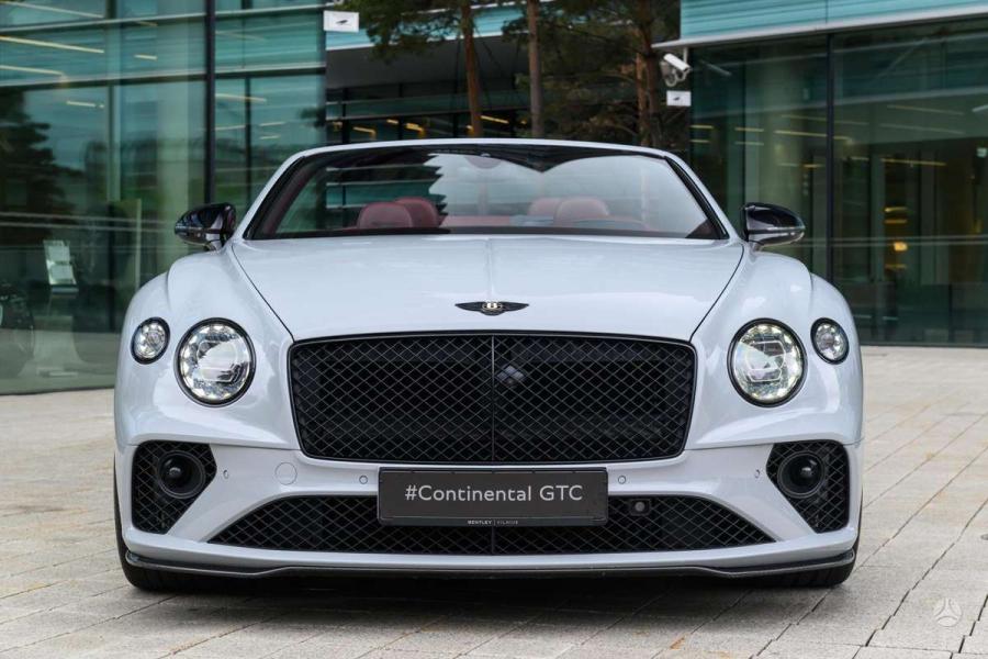 Black Bentley Continental 2020 in Vilnius, with an engine capacity of 5.95 L and mileage of 43 thousand km for 173000 €, photo 9 on AUTOMOTO.COM.LV