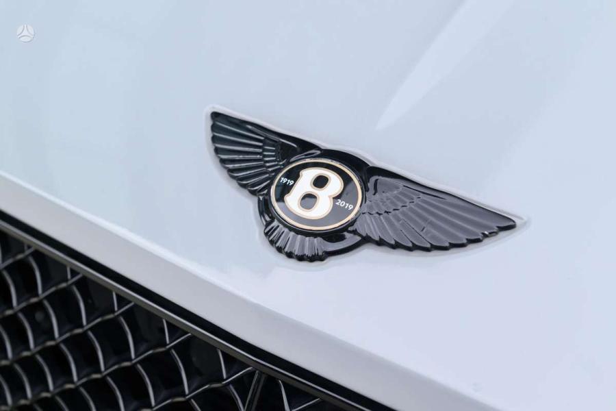 Black Bentley Continental 2020 in Vilnius, with an engine capacity of 5.95 L and mileage of 43 thousand km for 173000 €, photo 11 on AUTOMOTO.COM.LV