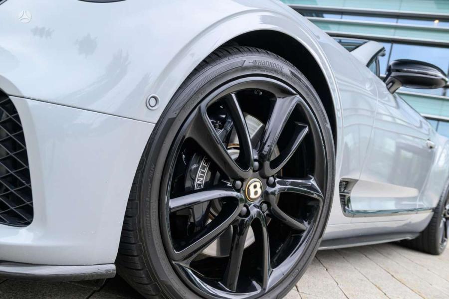 Black Bentley Continental 2020 in Vilnius, with an engine capacity of 5.95 L and mileage of 43 thousand km for 173000 €, photo 12 on AUTOMOTO.COM.LV