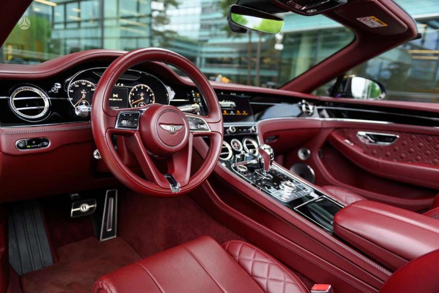 Black Bentley Continental 2020 in Vilnius, with an engine capacity of 5.95 L and mileage of 43 thousand km for 173000 €, photo 16 on AUTOMOTO.COM.LV