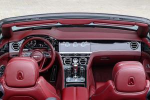 Black Bentley Continental 2020 in Vilnius, with an engine capacity of 5.95 L and mileage of 43 thousand km for 173000 €, photo 23 on AUTOMOTO.COM.LV