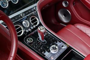 Black Bentley Continental 2020 in Vilnius, with an engine capacity of 5.95 L and mileage of 43 thousand km for 173000 €, photo 25 on AUTOMOTO.COM.LV