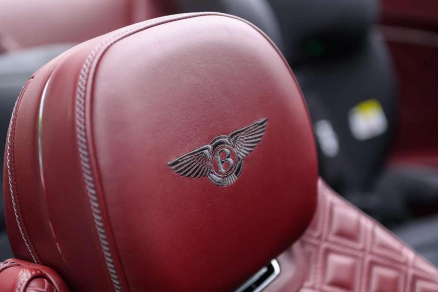 Black Bentley Continental 2020 in Vilnius, with an engine capacity of 5.95 L and mileage of 43 thousand km for 173000 €, photo 26 on AUTOMOTO.COM.LV