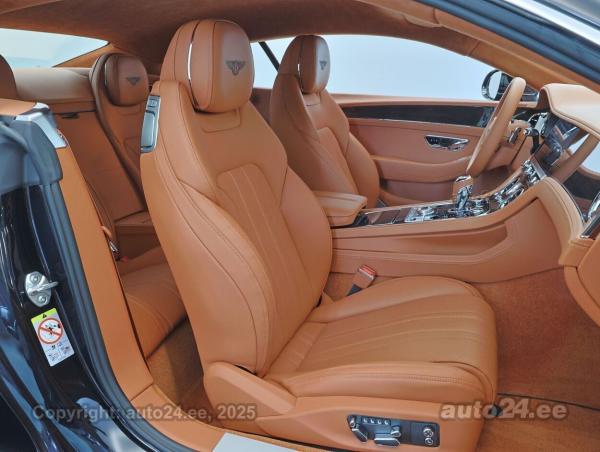 Melns Bentley Continental 2022 Tallina, ar dzinēja tilpumu 4.00 L un nobraukumu 8 tūkst. km par 219000 €, foto 11 vietnē AUTOMOTO.COM.LV