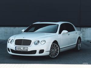 Balts Bentley continental-flying-spur 2010 Šauļi, ar dzinēja tilpumu 6.00 L un nobraukumu 32 tūkst. km par 36999 €, foto 4 vietnē AUTOMOTO.COM.LV