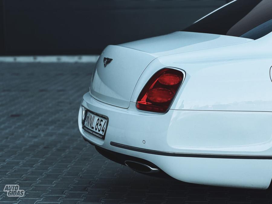 Balts Bentley continental-flying-spur 2010 Šauļi, ar dzinēja tilpumu 6.00 L un nobraukumu 32 tūkst. km par 36999 €, foto 8 vietnē AUTOMOTO.COM.LV