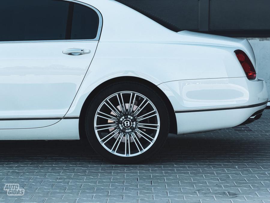 Balts Bentley continental-flying-spur 2010 Šauļi, ar dzinēja tilpumu 6.00 L un nobraukumu 32 tūkst. km par 36999 €, foto 23 vietnē AUTOMOTO.COM.LV