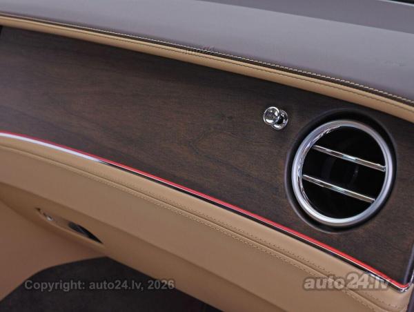 Pelēks Bentley Continental 2026 Tallina, ar dzinēja tilpumu 4.00 L un nobraukumu 35 tūkst. km par 319885 €, foto 11 vietnē AUTOMOTO.COM.LV