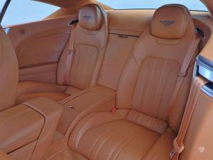 Melns Bentley continental-gt 2022 Tallina, ar dzinēja tilpumu 4.00 L un nobraukumu 8 tūkst. km par 209000 €, foto 9 vietnē AUTOMOTO.COM.LV