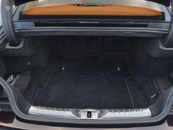 Melns Bentley continental-gt 2022 Tallina, ar dzinēja tilpumu 4.00 L un nobraukumu 8 tūkst. km par 209000 €, foto 10 vietnē AUTOMOTO.COM.LV