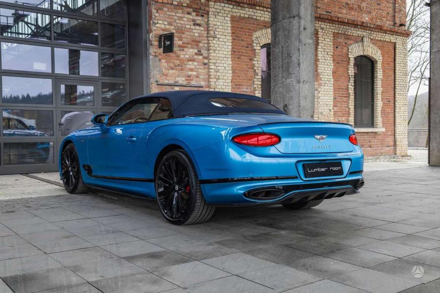 Zils Bentley continental-gt 2024 Viļņa, ar dzinēja tilpumu 6.00 L un nobraukumu 5 tūkst. km par 260000 €, foto 7 vietnē AUTOMOTO.COM.LV