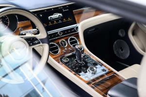 Blue Bentley continental-gt 2019 in Vilnius, with an engine capacity of 5.95 L and mileage of 78 thousand km for 132000 €, photo 18 on AUTOMOTO.COM.LV